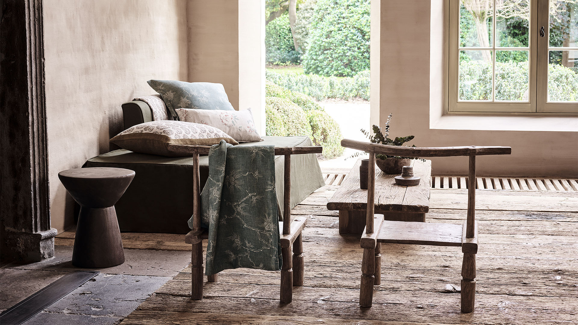 Mark Alexander | Designer Fabrics, Wallcoverings & Cushions