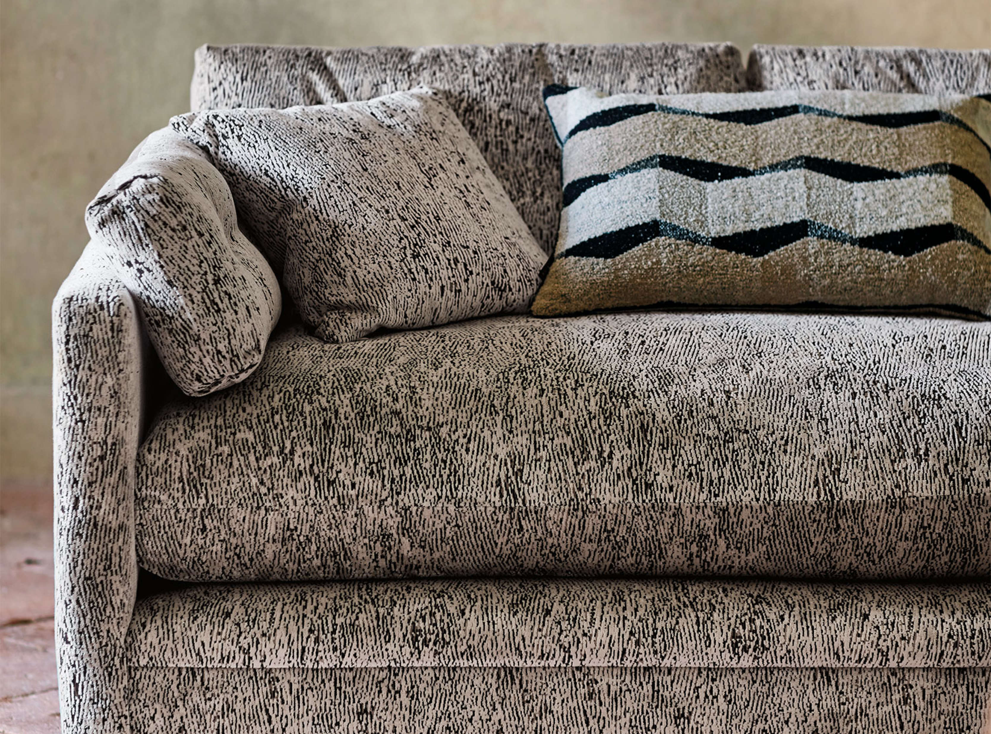 Muoto Stucco | Muoto | Textured Bouclé Weave | Black Edition