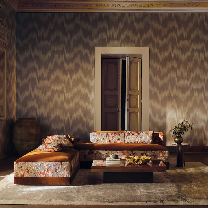 Isenzo Cayenne | Istoria | Printed Jacquard Velvet | Black Edition