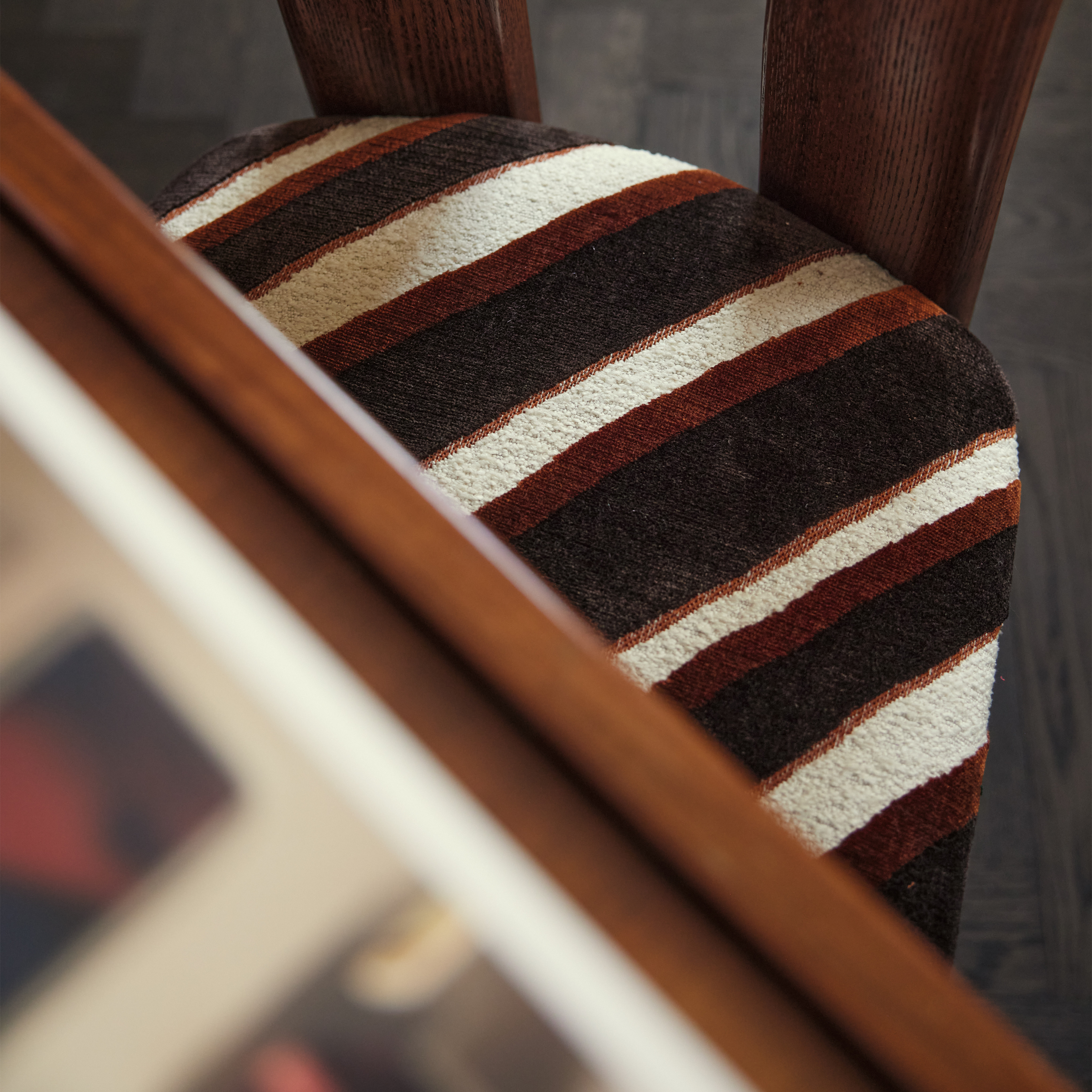 Melrose FR Cognac | Dieter Vander Velpen Textures | Terciopelo a rayas ...